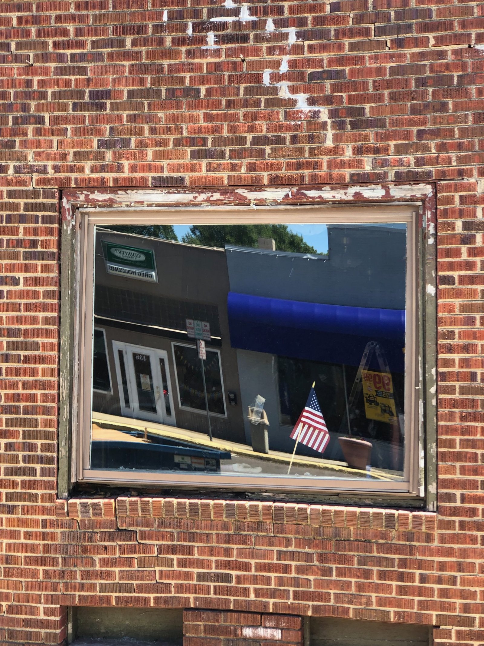 Historic Red Rooster Inn Opens to Light of a New Day | Dave Hoekstra